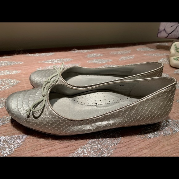Vaneli | Shoes | Adorable Vaneli Silver Ballet Flats | Poshmark
